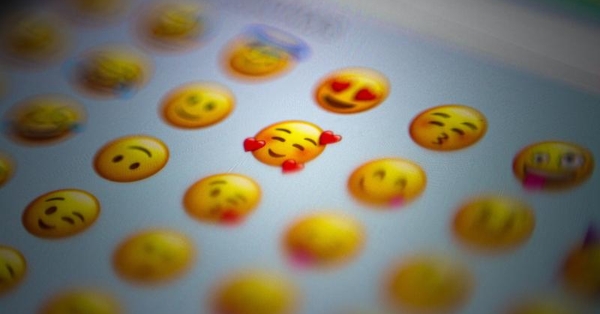 How to insert emojis in PowerPoint, Outlook and Word